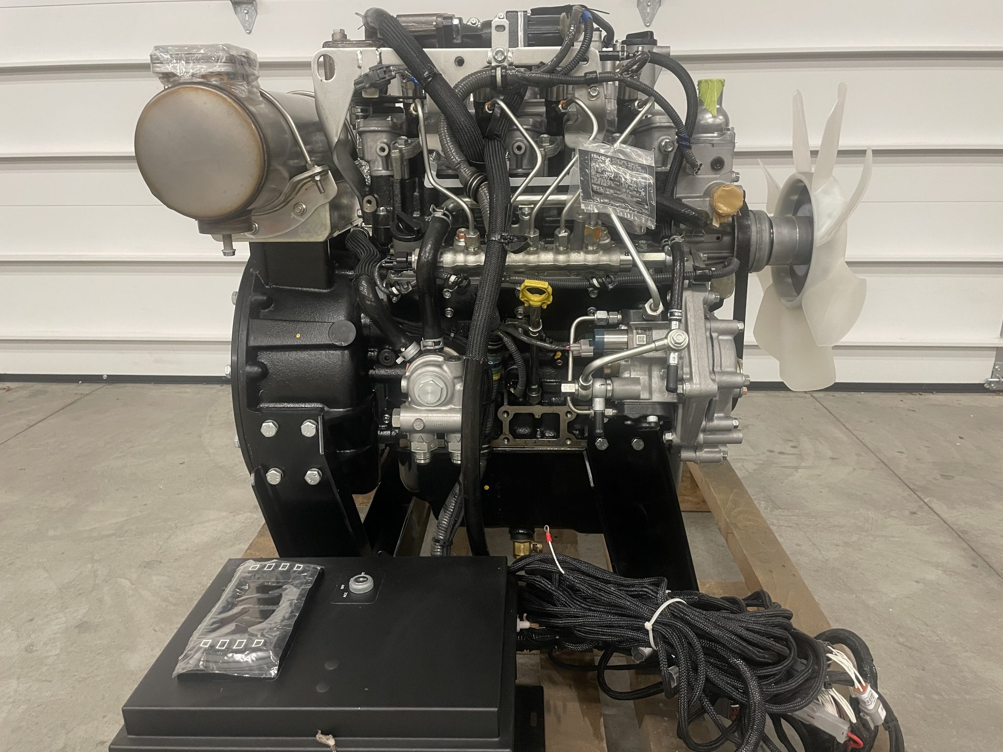 2013 Isuzu 4LE2T – National Equipment Sales